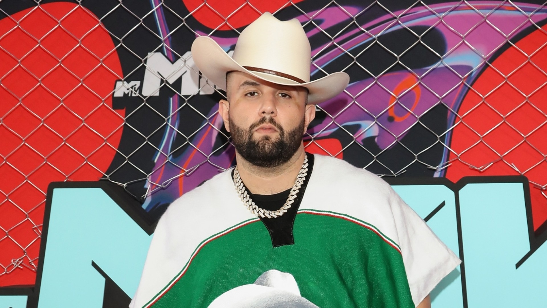 Descubre la biografía de Carin León: ¡Todo sobre el origen de este ...